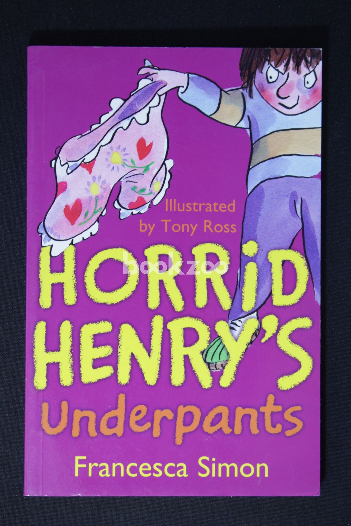 Buy Horrid Henry's Underpants by Francesca Simon at Online bookstore bookzoo.in — Bookzoo.in