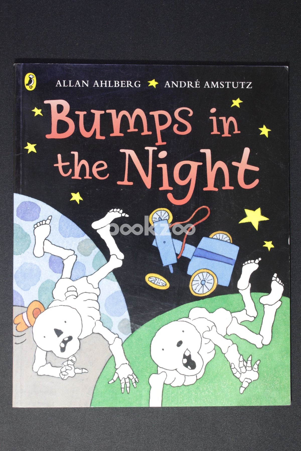 Buy Bumps in the Night by Allan Ahlberg, Andre Amstutz at Online ...