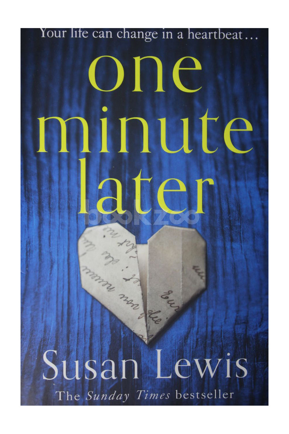 Buy One Minute Later by Susan Lewis at Online bookstore bookzoo.in — Bookzoo.in